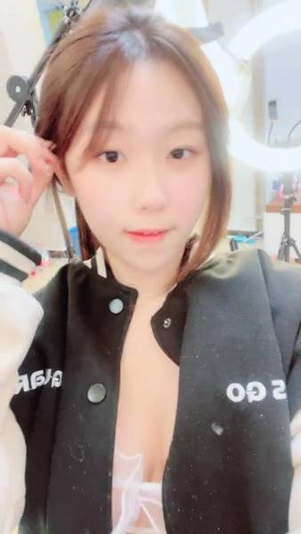 美女落九川清纯系活力美少女，全身粉嫩揉捏[1V/190M/百度盘] - 老司机